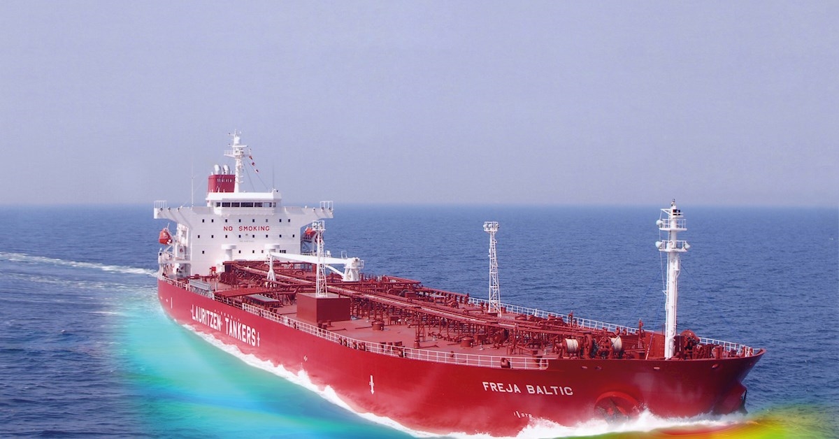Hydrodynamic simulations and towing tank tests