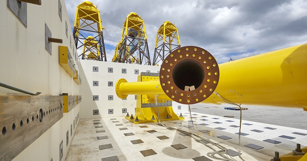 Mechanical test of large components